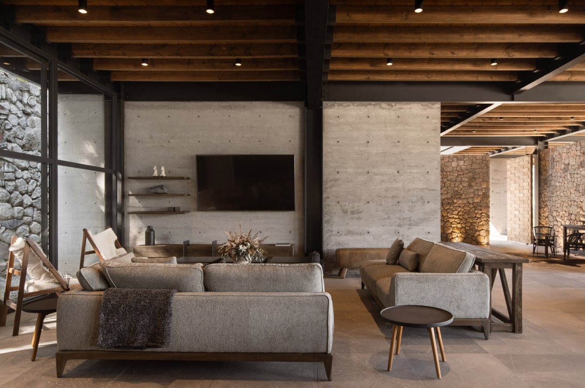 YINJISPACE - Studio RC x Hipico Piedra Grande Equestrian Complex